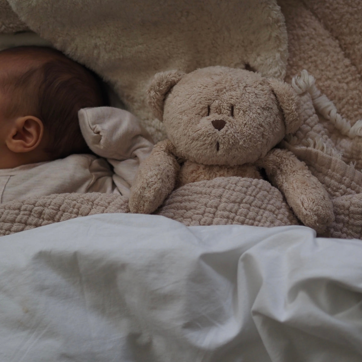 Moonie | Organic Humming Bear 2.0 | Sand – Conscious Craft