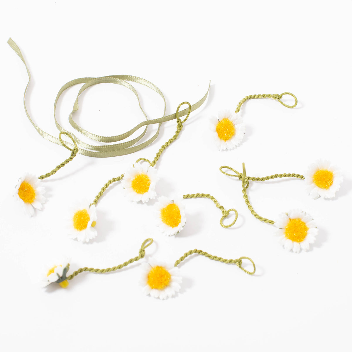 Daisy Chain | Box of 20 silk daisies – Conscious Craft